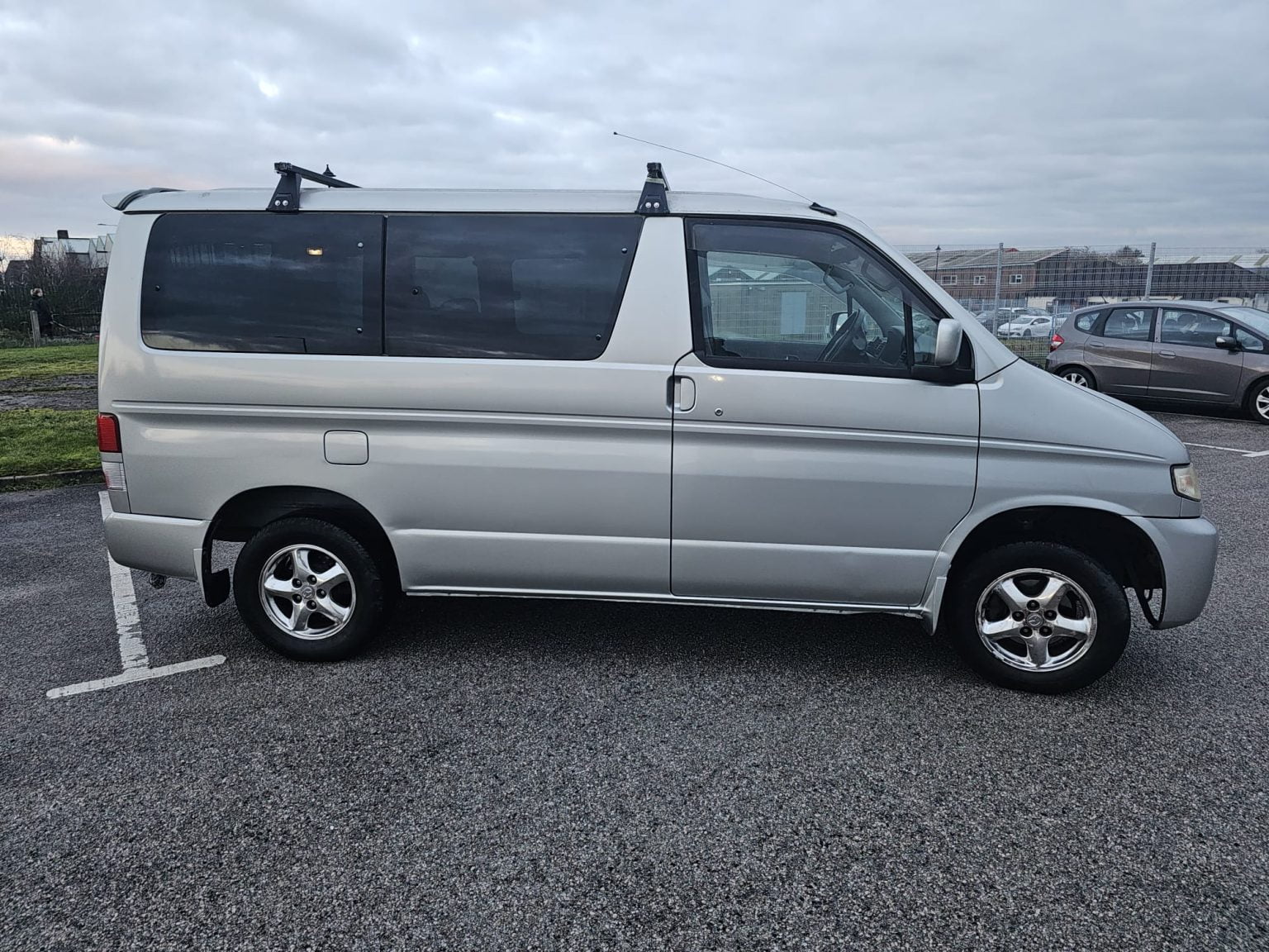 MAZDA BONGO 2.0 PETROL TIN TOP FACE LIFT (2000) - Mazda Bongo Auto Centre