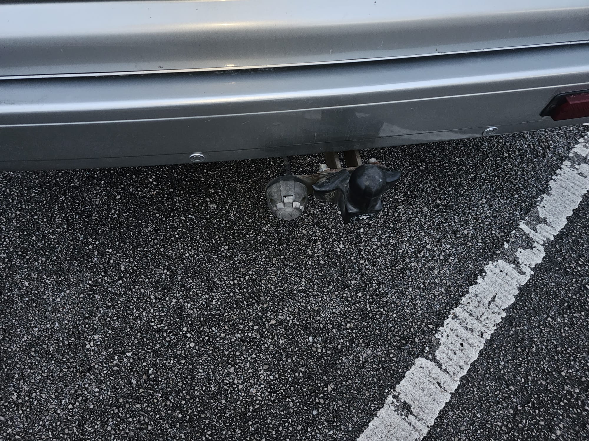 MAZDA BONGO 2.0 PETROL TIN TOP FACE LIFT (2000) - Mazda Bongo Auto Centre