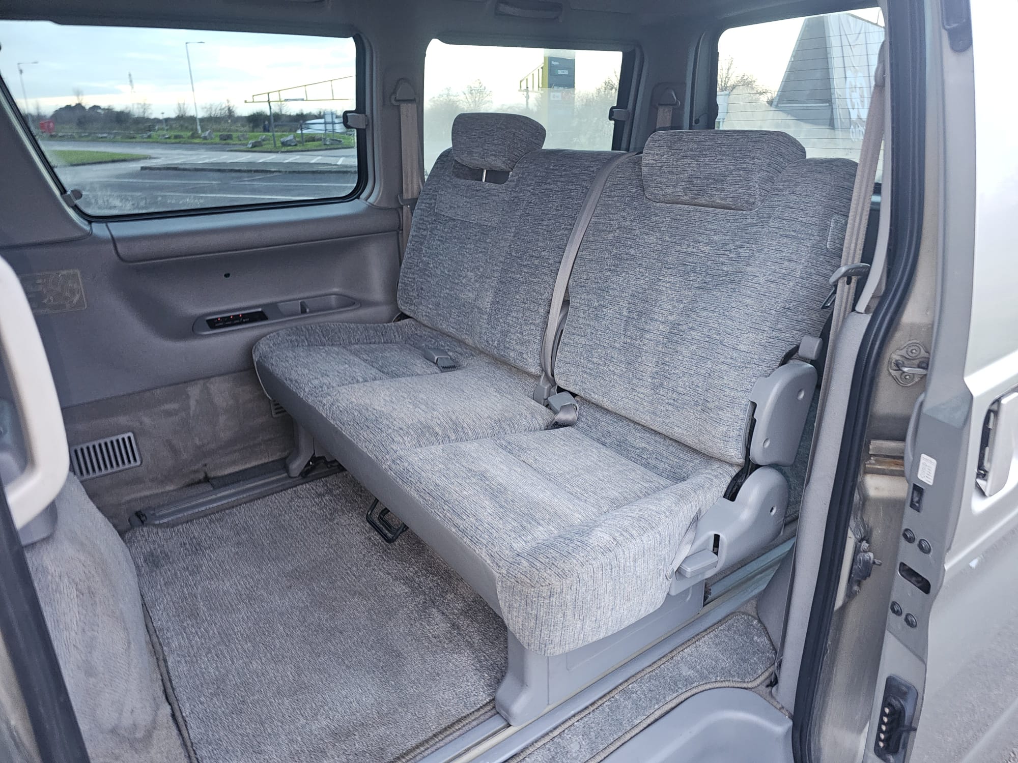 MAZDA BONGO 2.0 PETROL TIN TOP FACE LIFT (2000) - Mazda Bongo Auto Centre