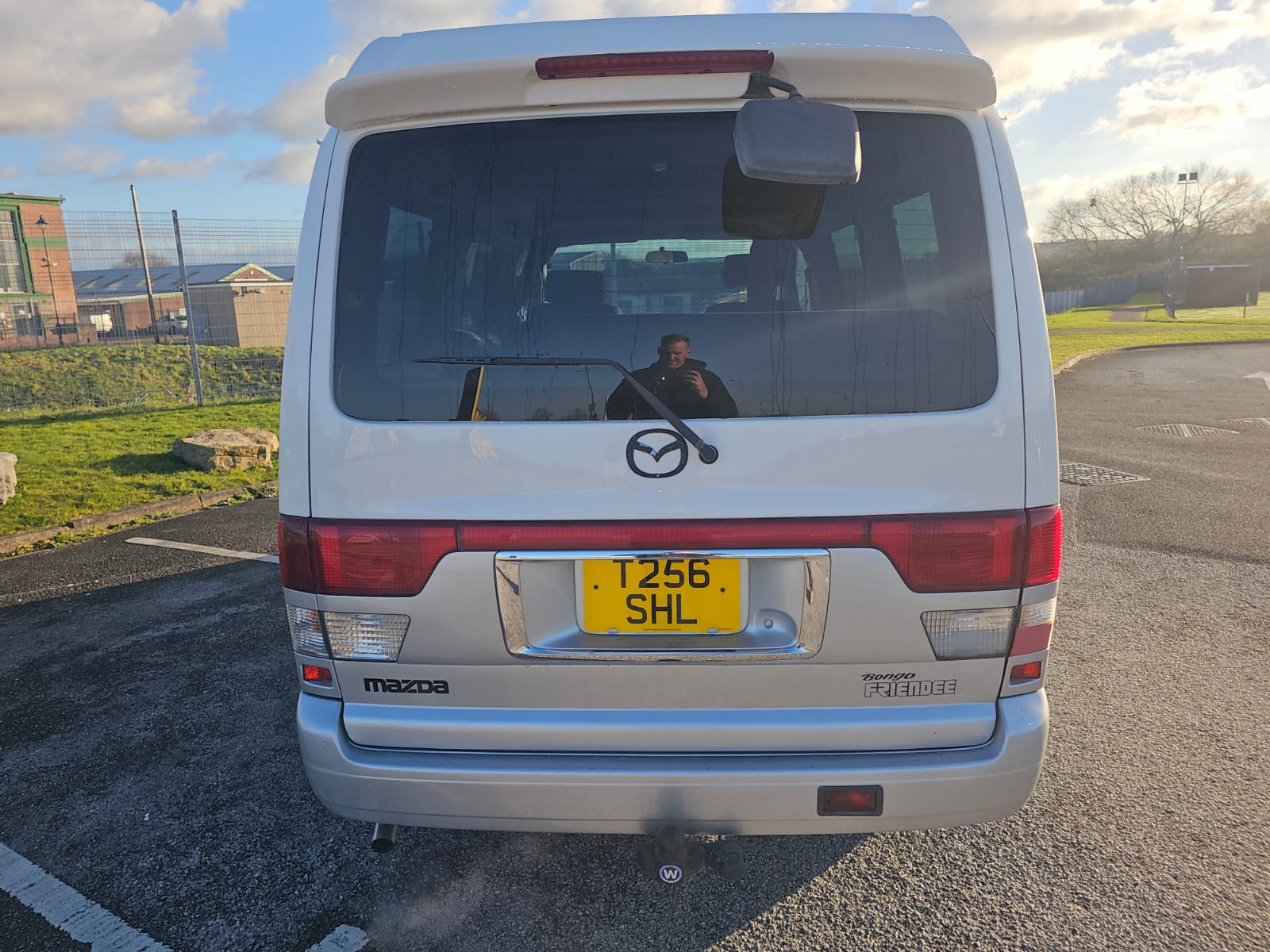 Mazda Bongo 2.5 V6 Camper Van Poptop - Mazda Bongo Auto Centre
