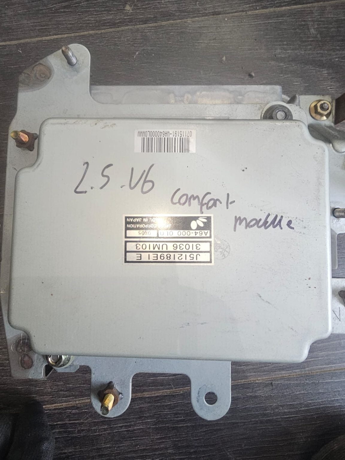 2.5 V6 ECU Control Unit and Comfort Module - Mazda Bongo Auto Centre