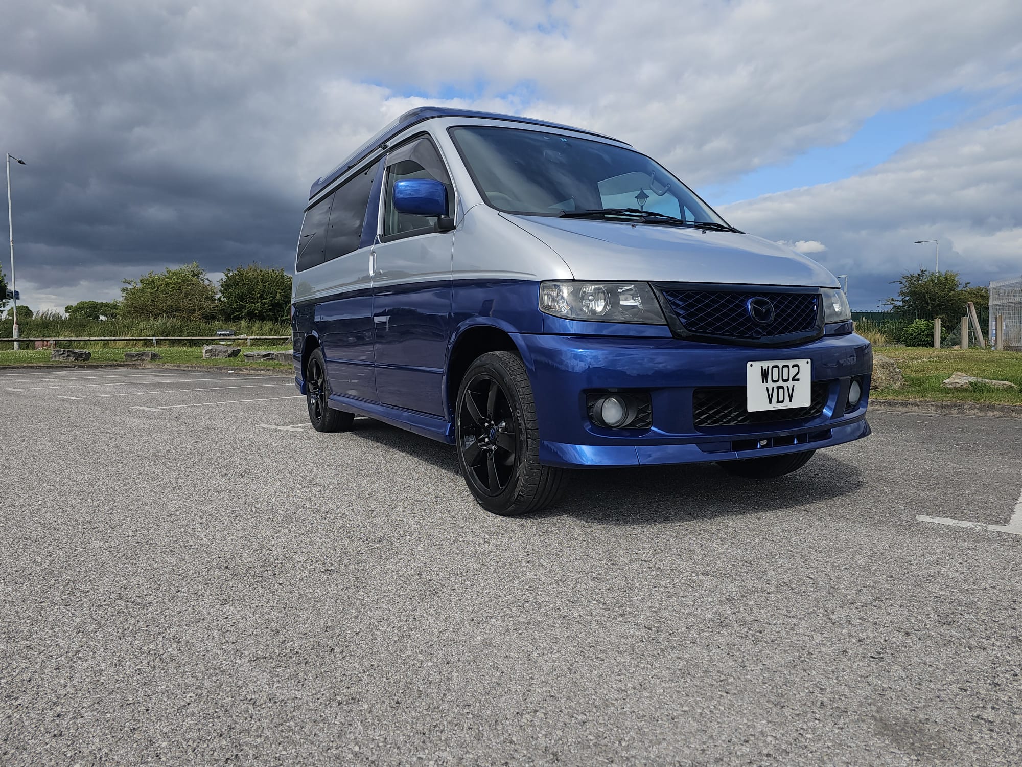 Nissan Bongo Van