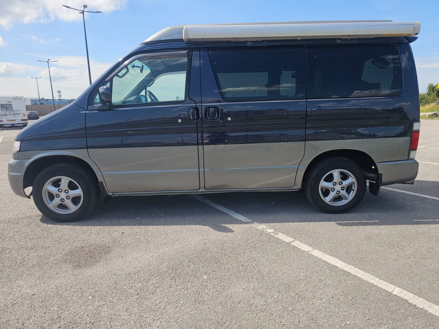 1998 MAZDA BONGO 2.5 TD Auto Pop Top Camper Van - Mazda Bongo Auto Centre