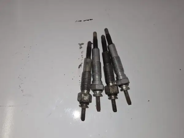 Ford Freda / Mazda Bongo Glow Plug Set 85 mm - Mazda Bongo Auto Centre